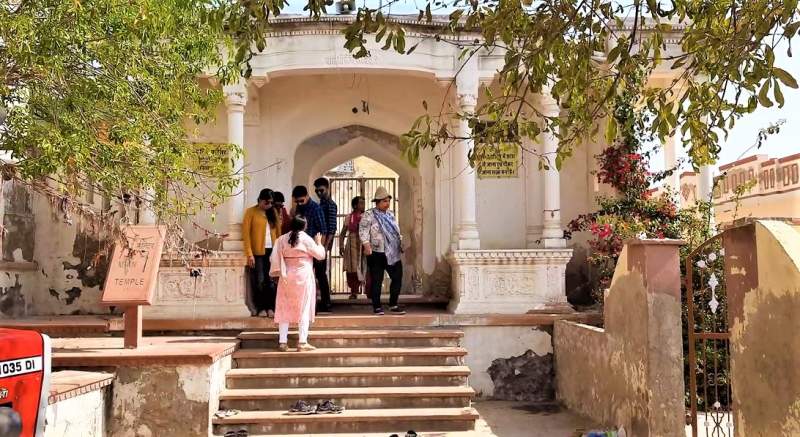 Shakambari Devi Temple in Sambhar Lake in Rajasthan » travfoodie